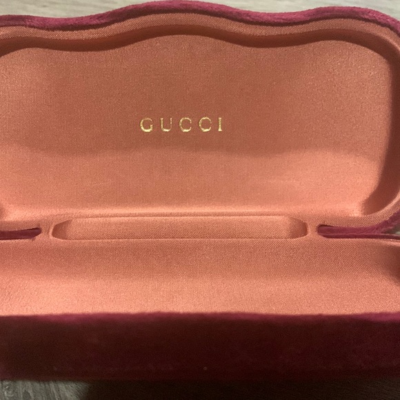 Gucci | Accessories | Gucci Res Velvet Glasses Case Like New Super Soft ...